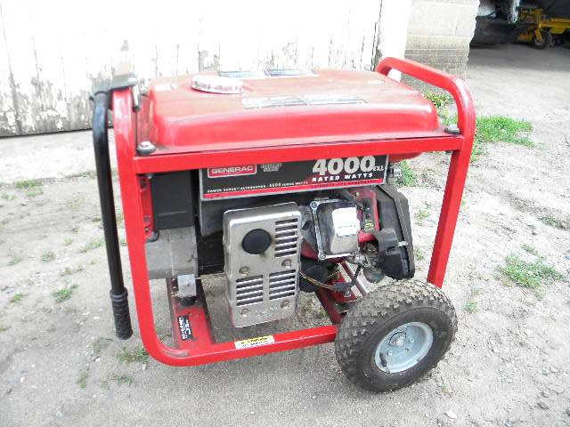 Generac 4000 Watt Generator runs on partial choke Auction for the Kitty Grant Estate Black Diamond Auctions Online